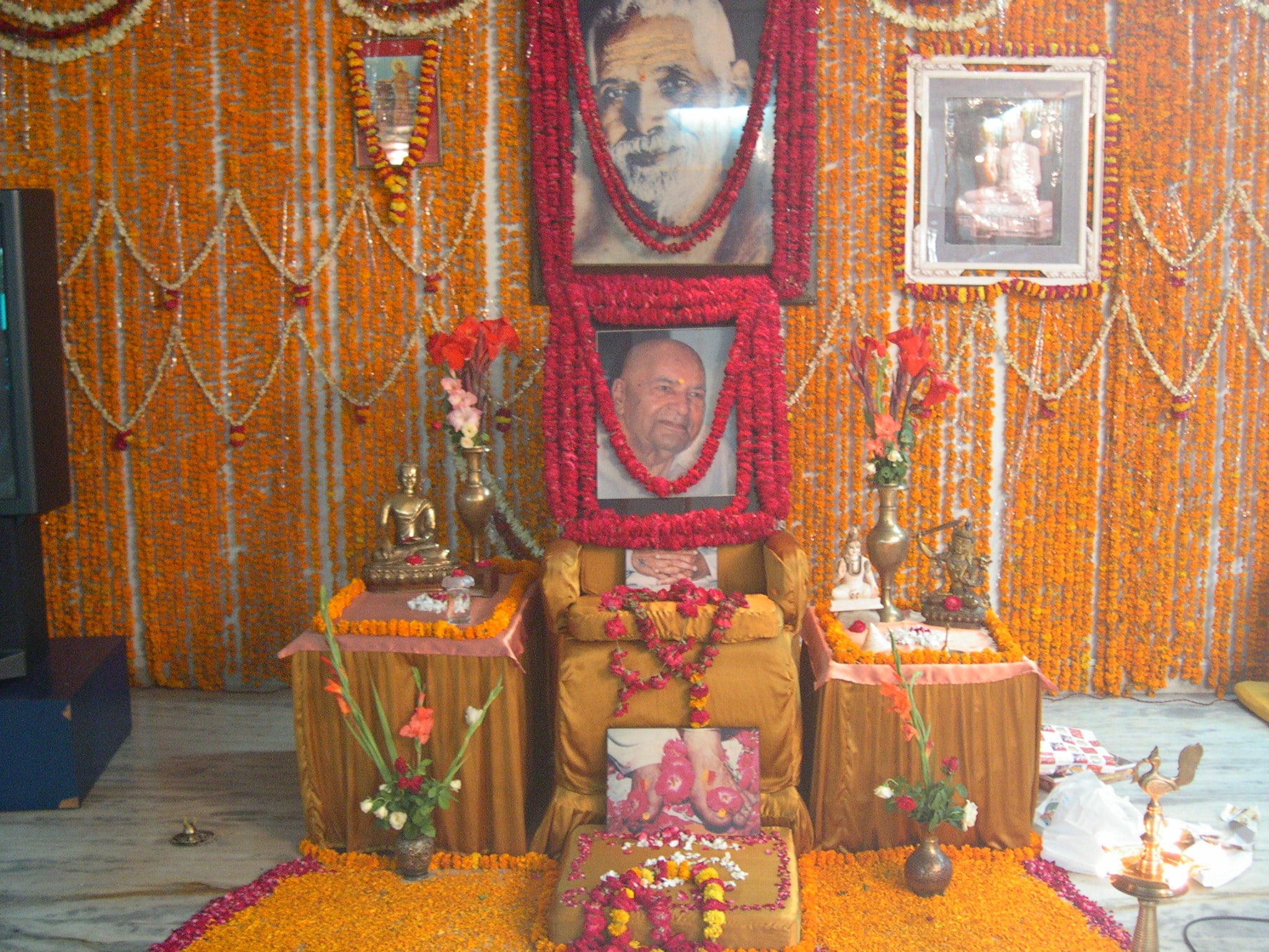 Satsang Bhavan-Lucknow India - Papaji's Archive