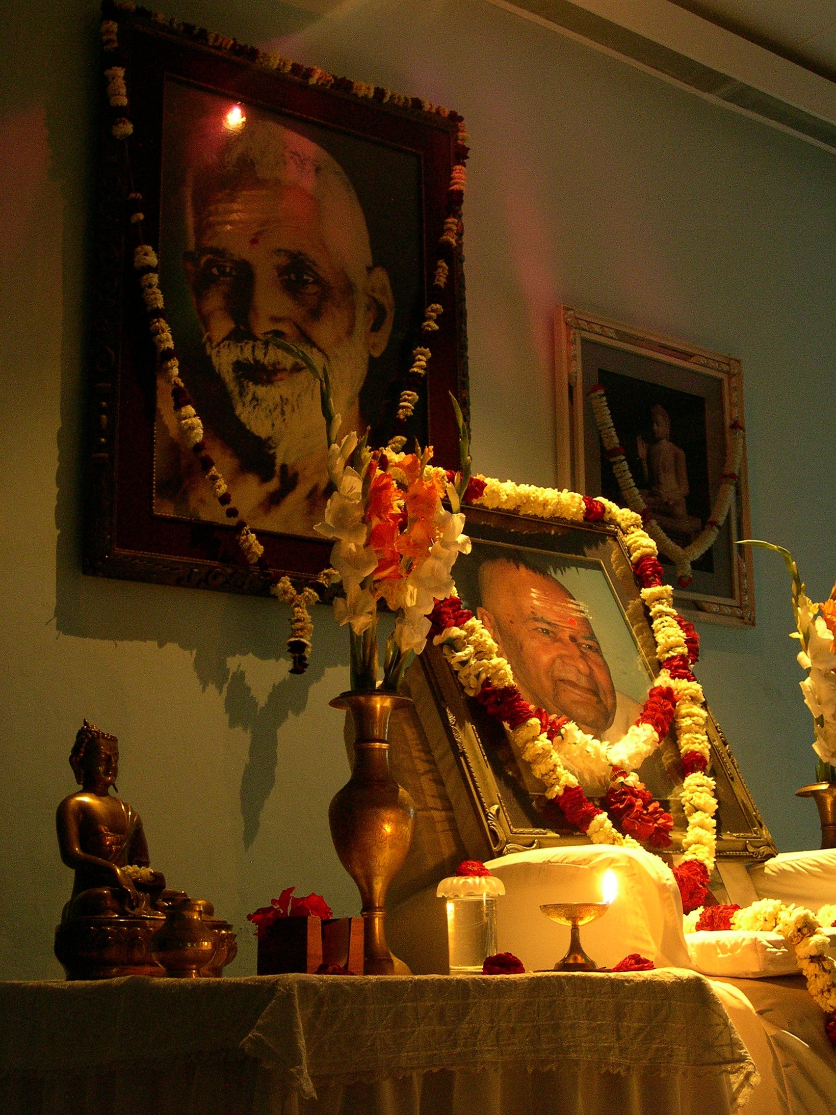Satsang Bhavan-Lucknow India - Papaji's Archive